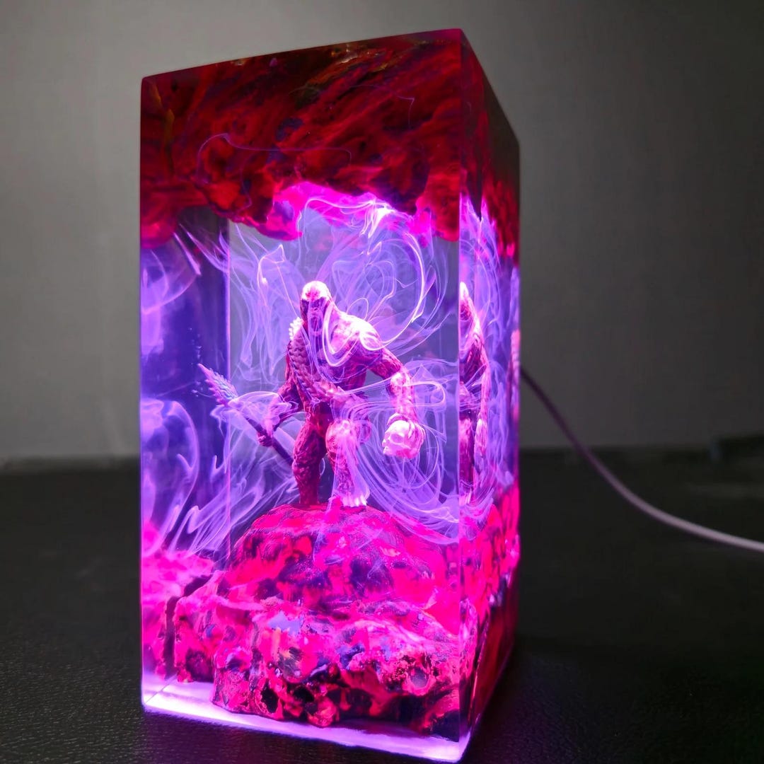 Scar King Figure, Scar King Lamp, Diorama Monster, the New Em.pire ...