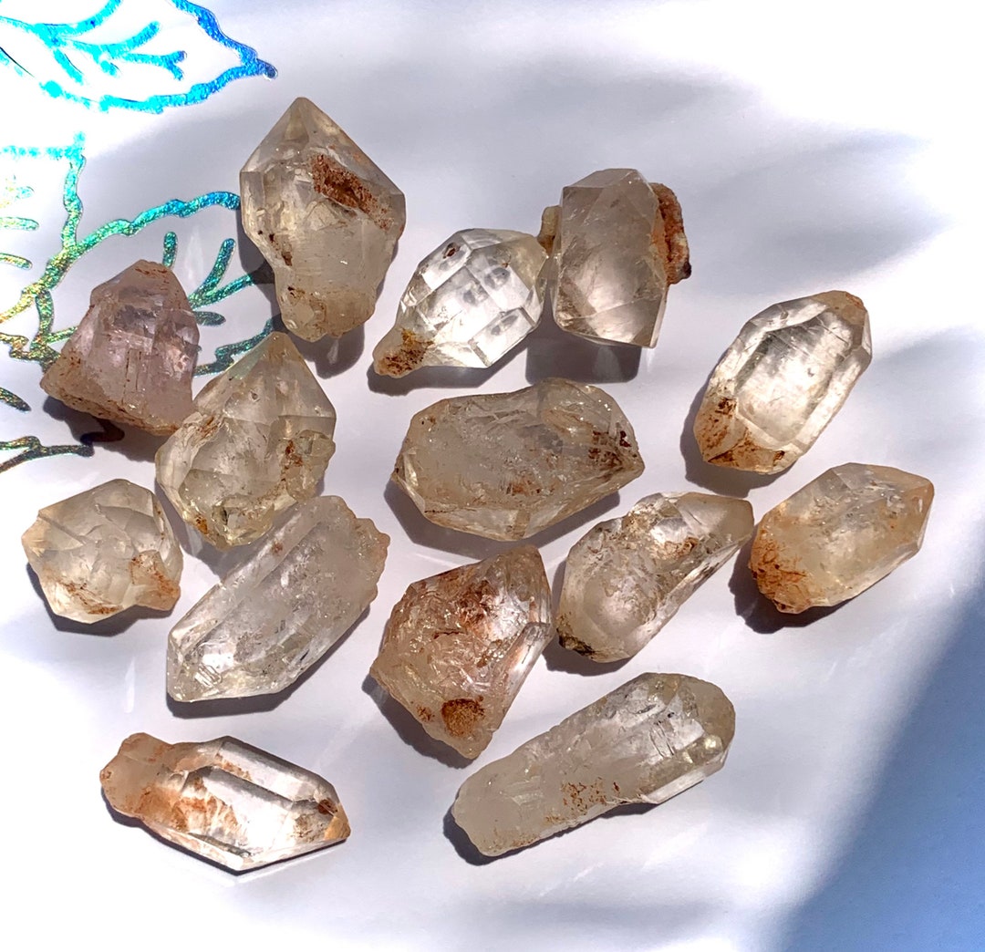 Small Golden ENHYDRO SKELETAL QUARTZ, Fluorescent Petroleum Quartz, Oil ...