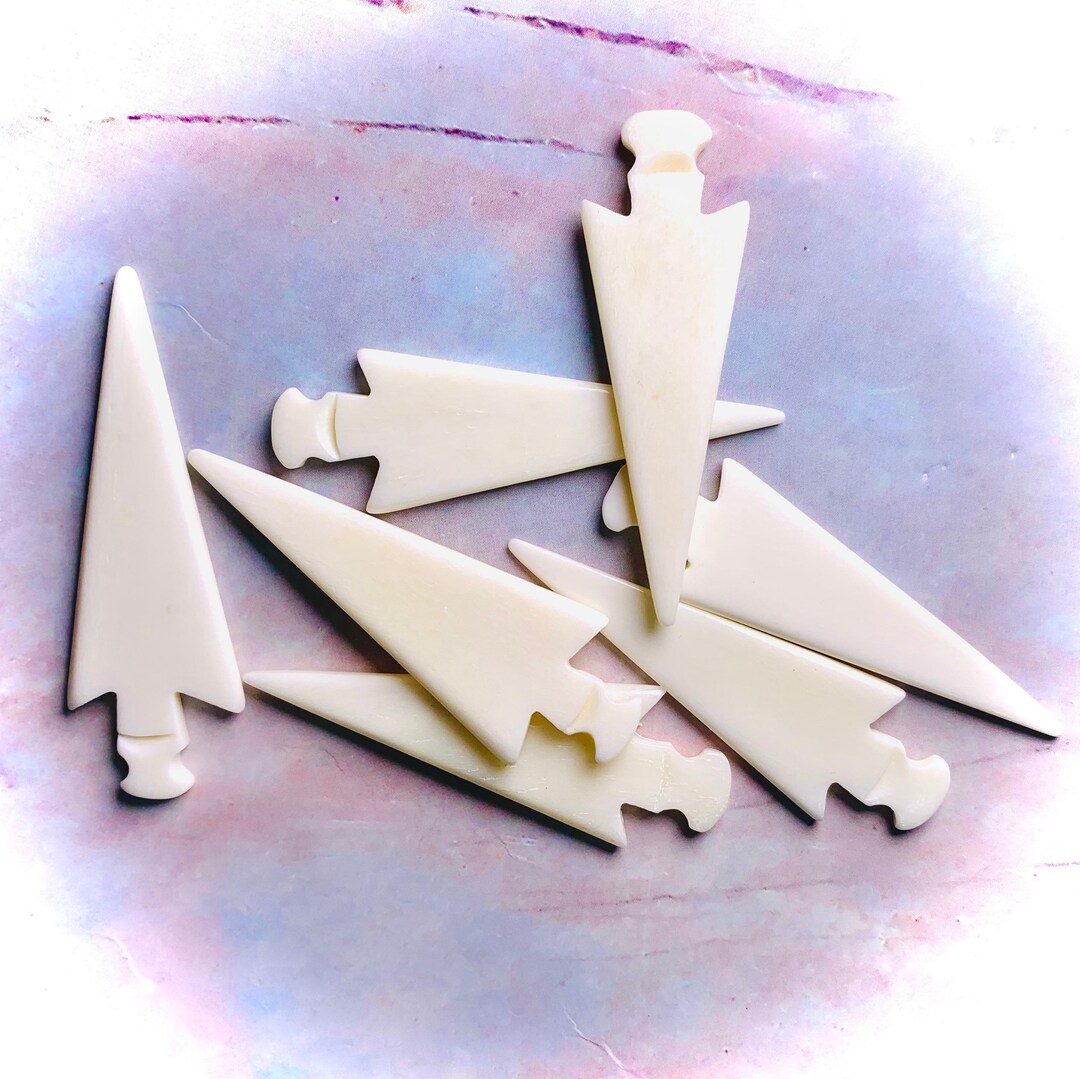 One BONE ARROWHEAD/ Carved Bone Spearhead - Etsy