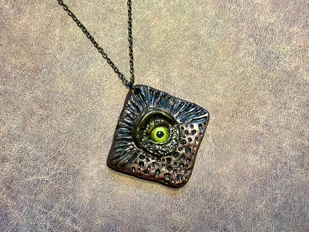 Hand-sculpted Monster Eye Amulet Necklace: Fantasy Cosplay Jewelry - Etsy