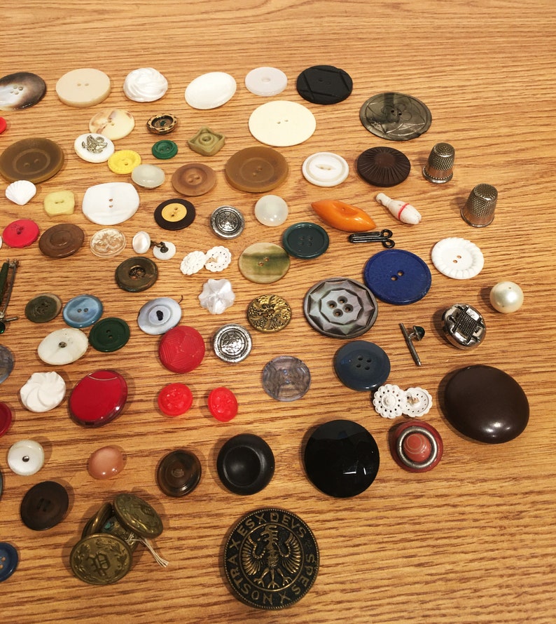 Lot of 150 - Vintage Buttons Clasps Thimbles - Etsy