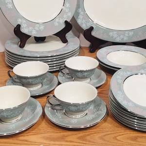 Lot of 34 Pieces Vintage Castleton China Lace Dishware Dishes ...