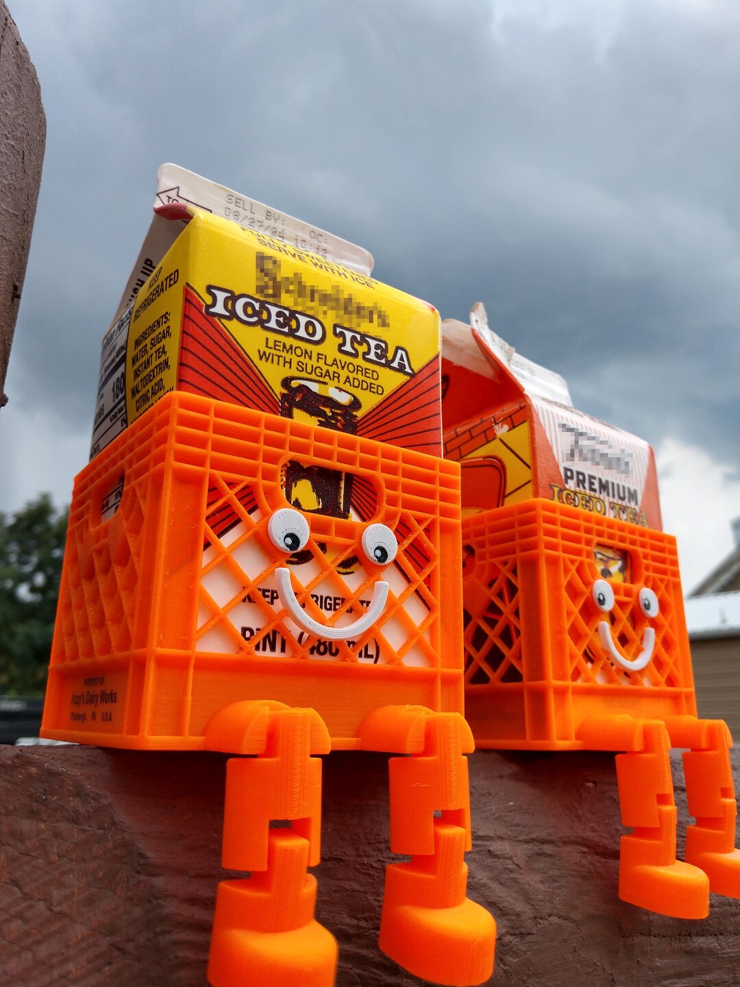 Tea Buddies Happy Little Iced Tea Crates With Dangling Legs W ...