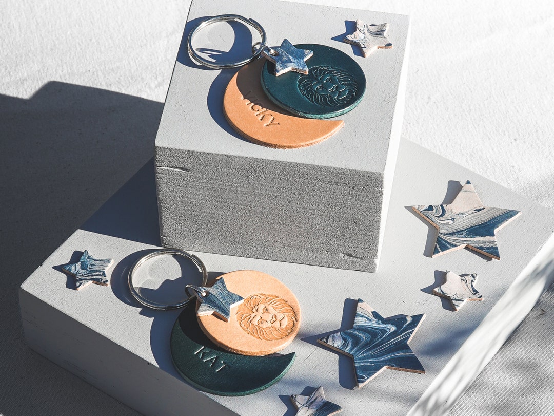 Personalised Leo Star Sign Leather Keyring - Etsy