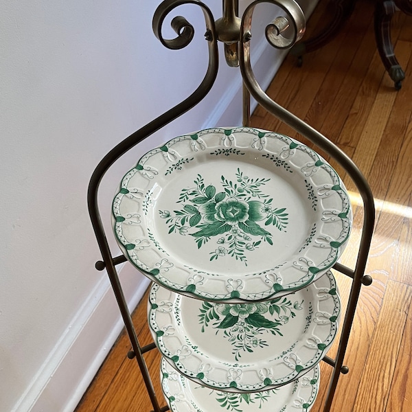 Plate Stand - Etsy