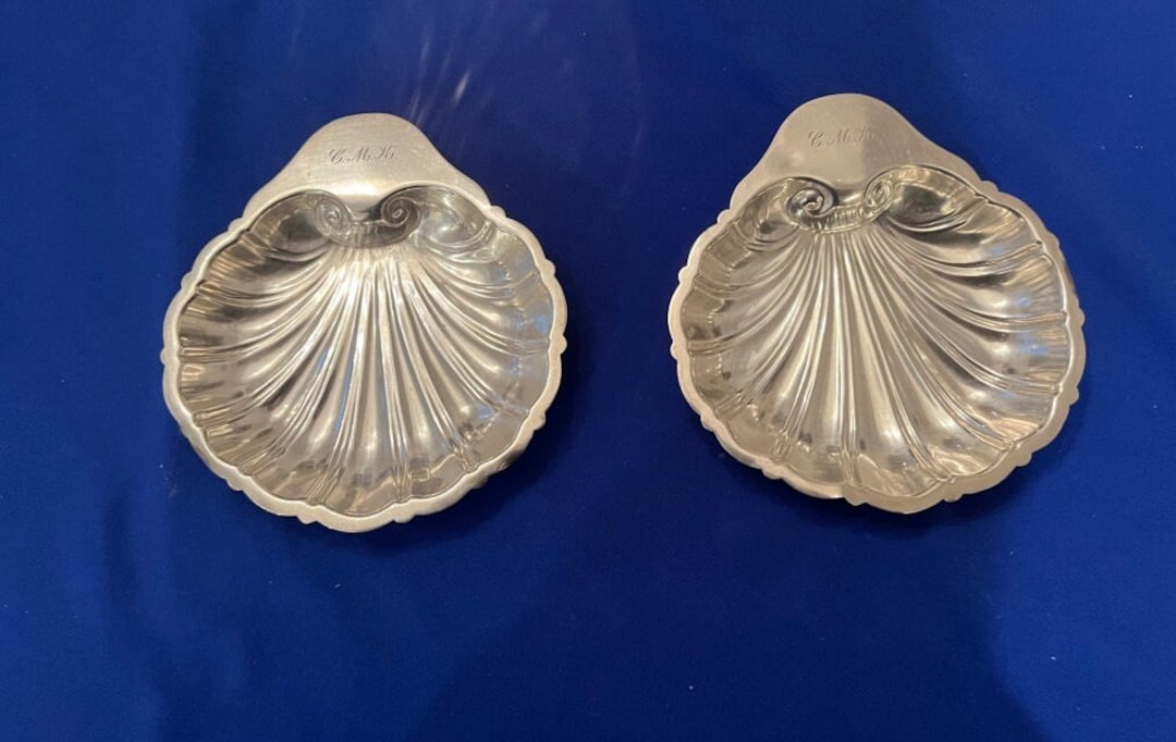 A Pair of Antique Shell Shaped Sterling 457 Silver Dishes From Revere ...