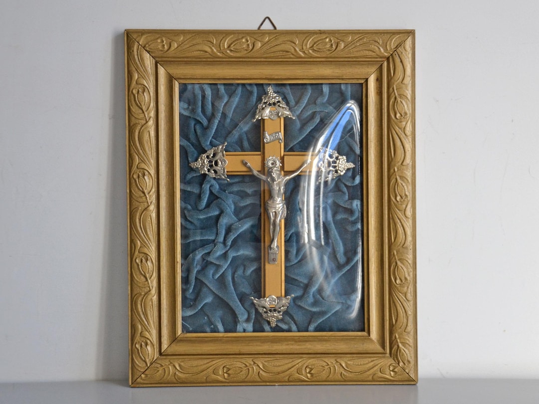 Religious Reliquary Frame With Crucifix, Convex Glass 1900, Vintage ...