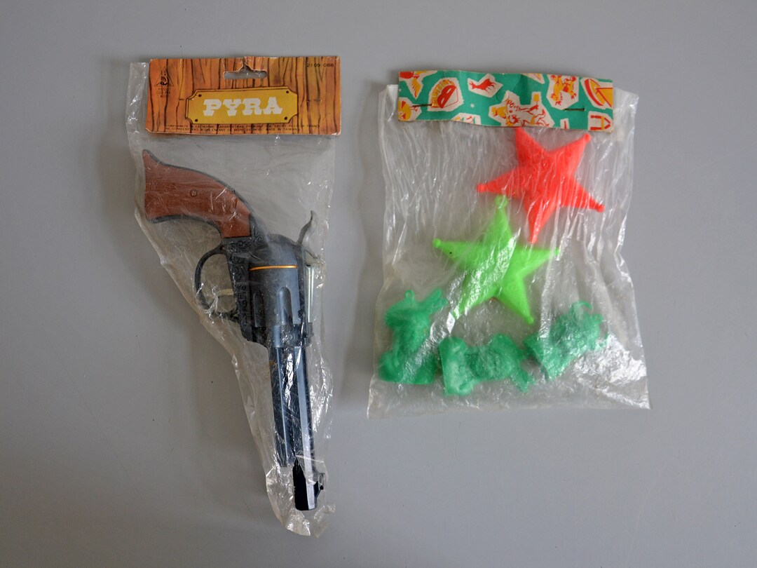 Vintage Toys Sheriff Gun, Indians and Stars, Fairground Deadstock ...