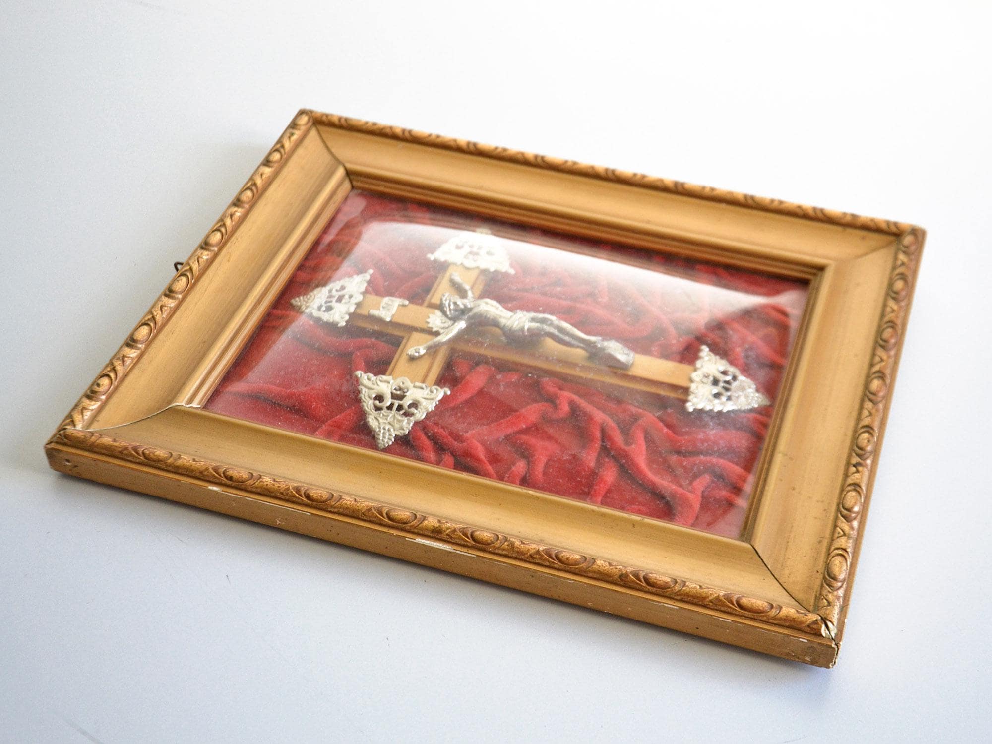 Religious Reliquary Frame With Crucifix, Convex Glass 1900, Vintage ...
