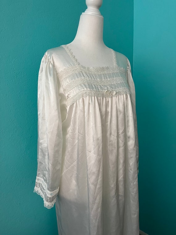 White Satin And Lace Gem