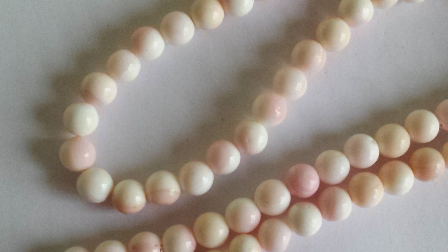 Vintage Angel Skin Conch Shell Bead Necklace With 14k Gold Filled Clasp ...