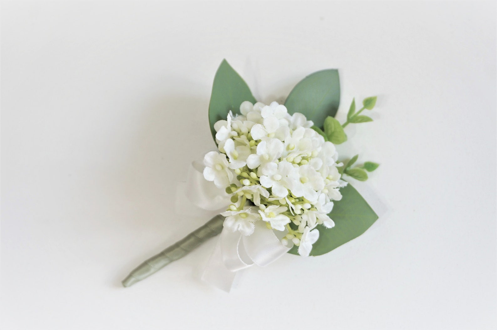 White Hydrangea Corsage, White Flower Boutonnieres, Hydrangea Corsage ...