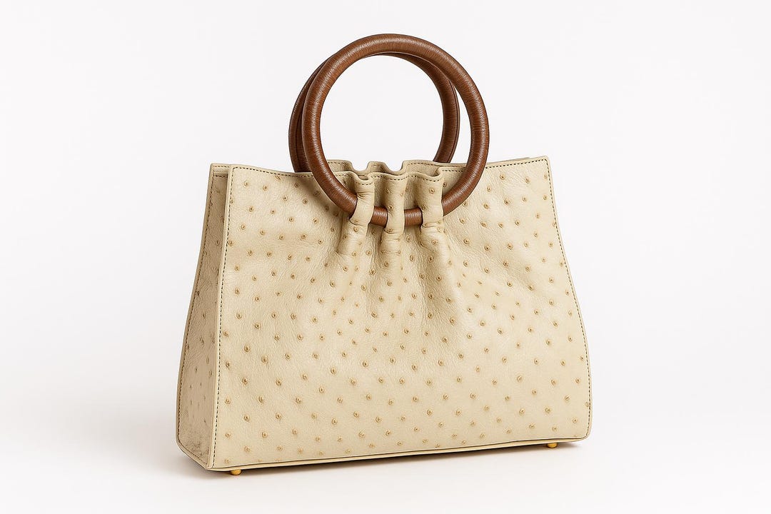 Vintage VIA LA MODA Cream Leather Handbag • Ostrich Embossed • Wooden ...