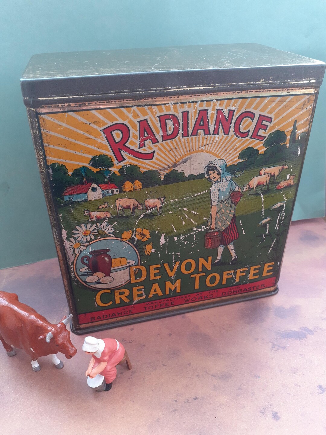 Radiance Devon Cream Toffee Large Tin With Milkmaid and Rural Scene ...