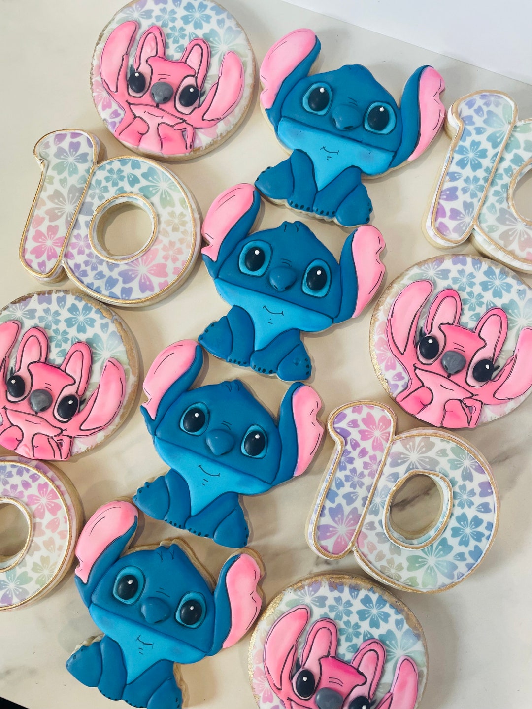 Custom Sugar Cookies / Hawaiian Character W/ Age Cookies - Etsy