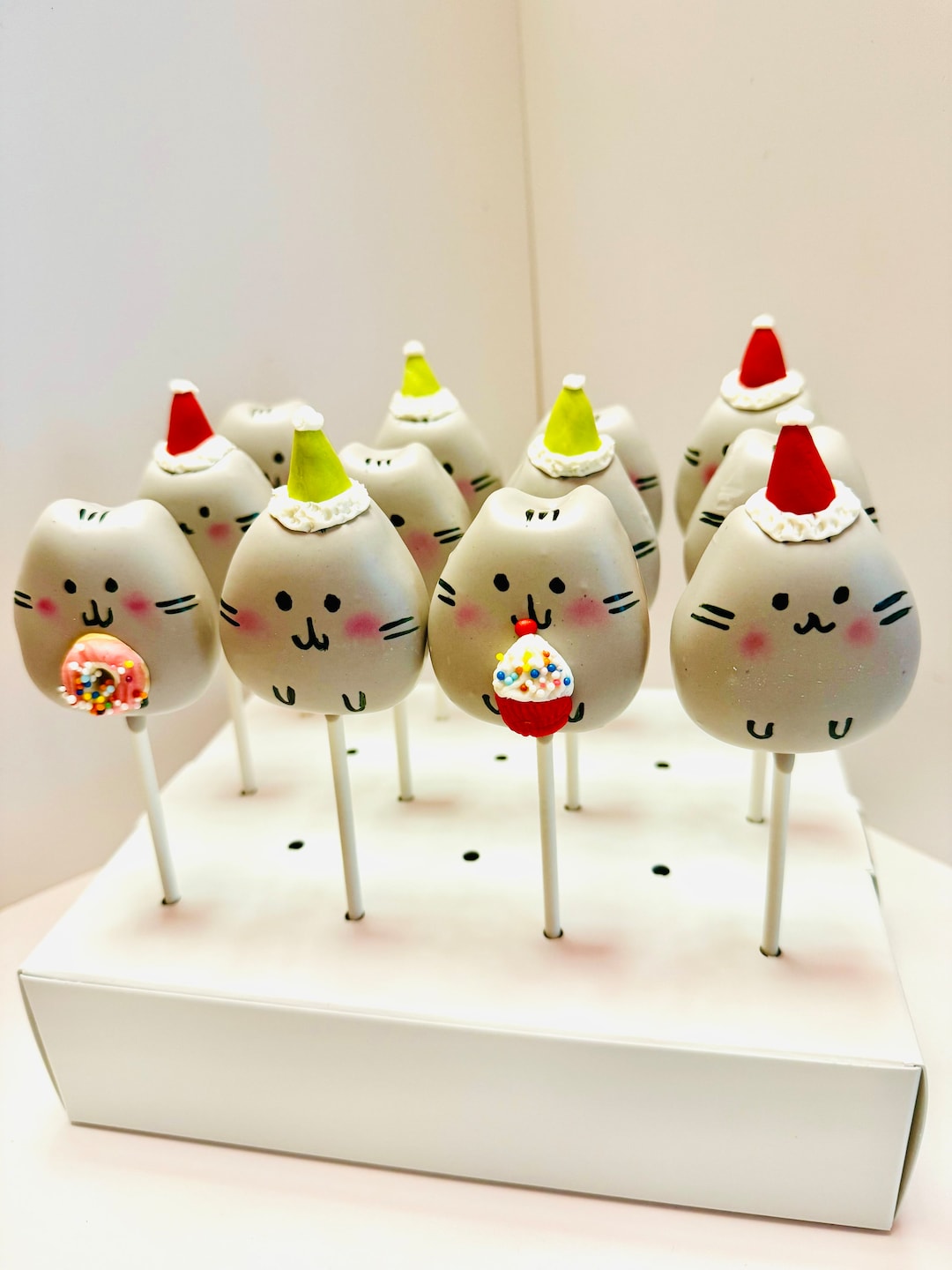 Custom Cake Pops / Cartoon Cat Cake Pops - 1 Dozen - Etsy