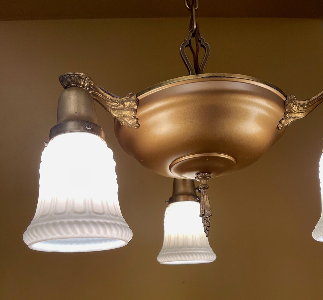 Vintage Lighting 1920s Pan Acanthus Leaf Chandelier by Williamson - Etsy