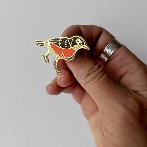 American Robin - Hard Enamel Pin in Gold - Etsy