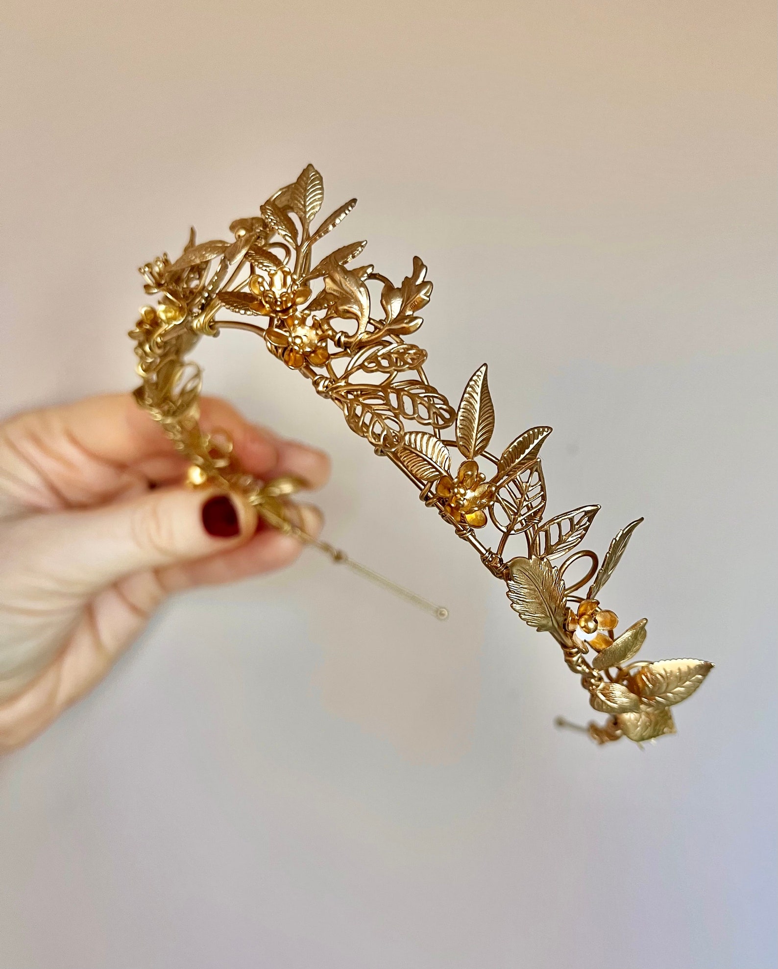 The ISLA - Gold Leaf Hair Vine: Peaked Bridal Headpiece With Flowers - Etsy