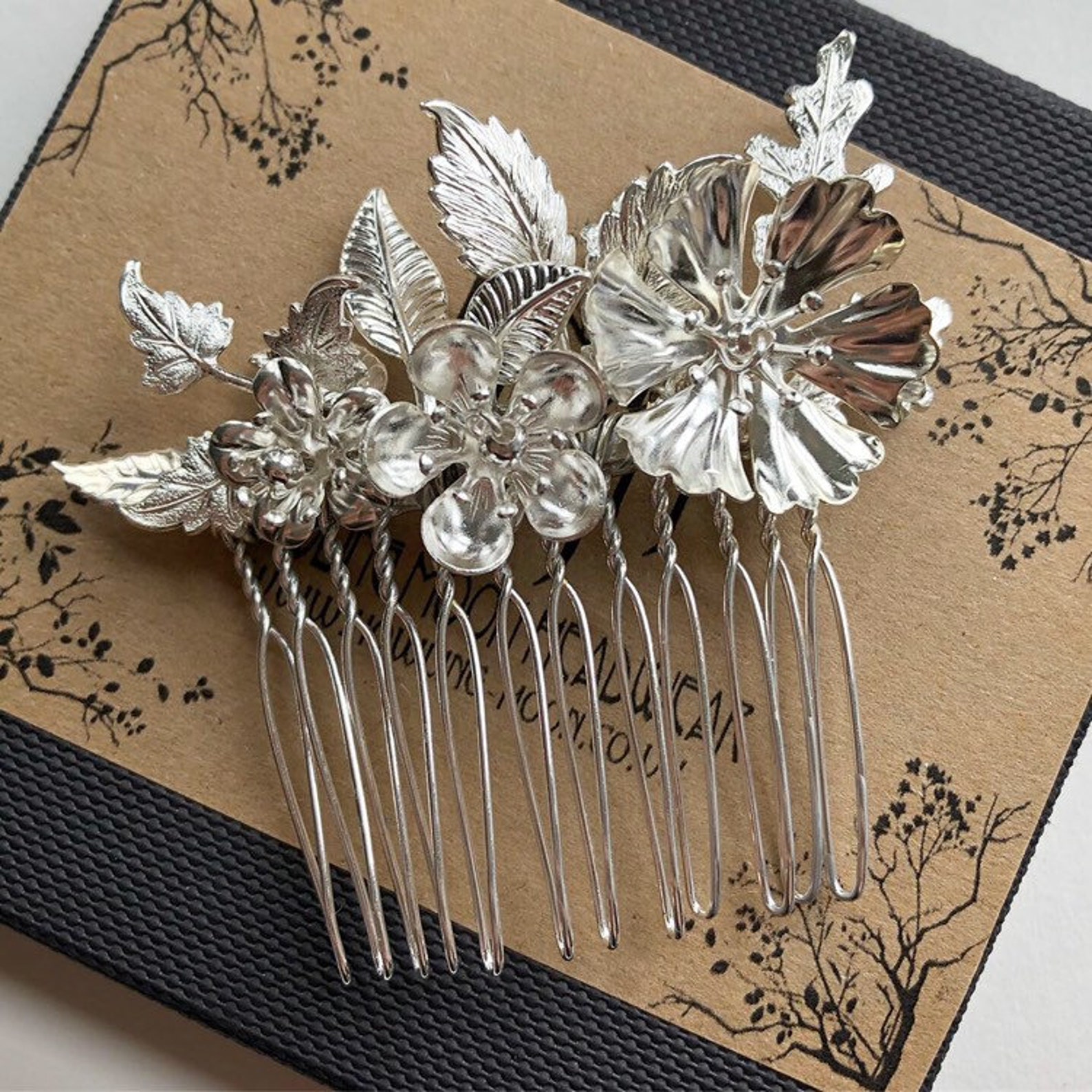 The FLORA COMB Hand Made Floral Leaf Flower Hair Comb - Etsy UK