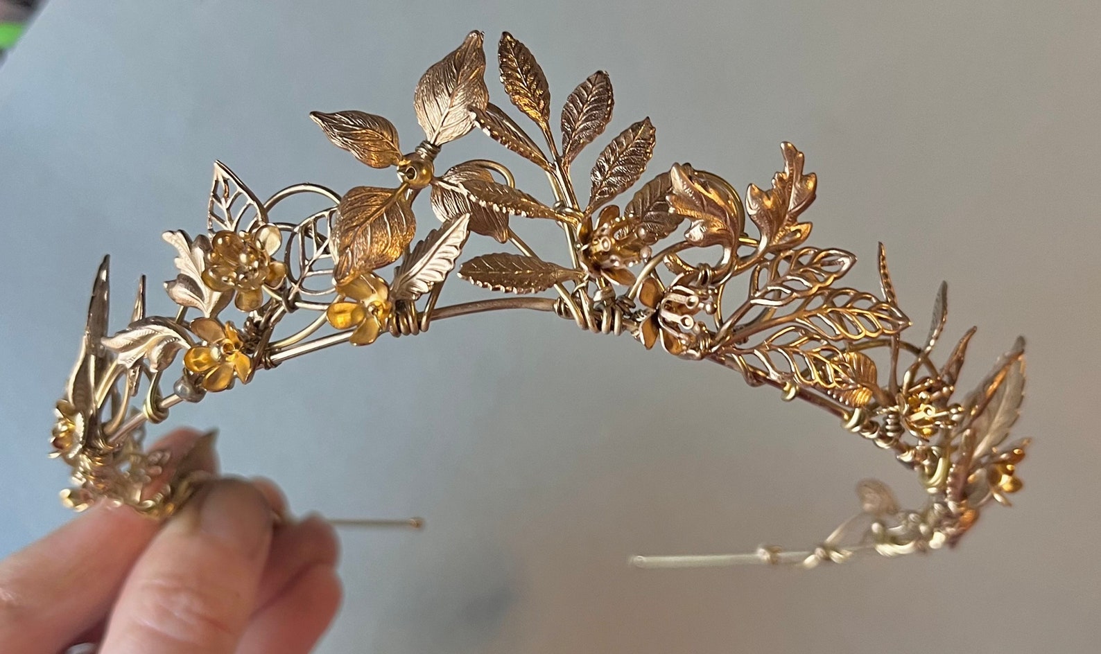 The ISLA - Gold Leaf Hair Vine: Peaked Bridal Headpiece With Flowers - Etsy