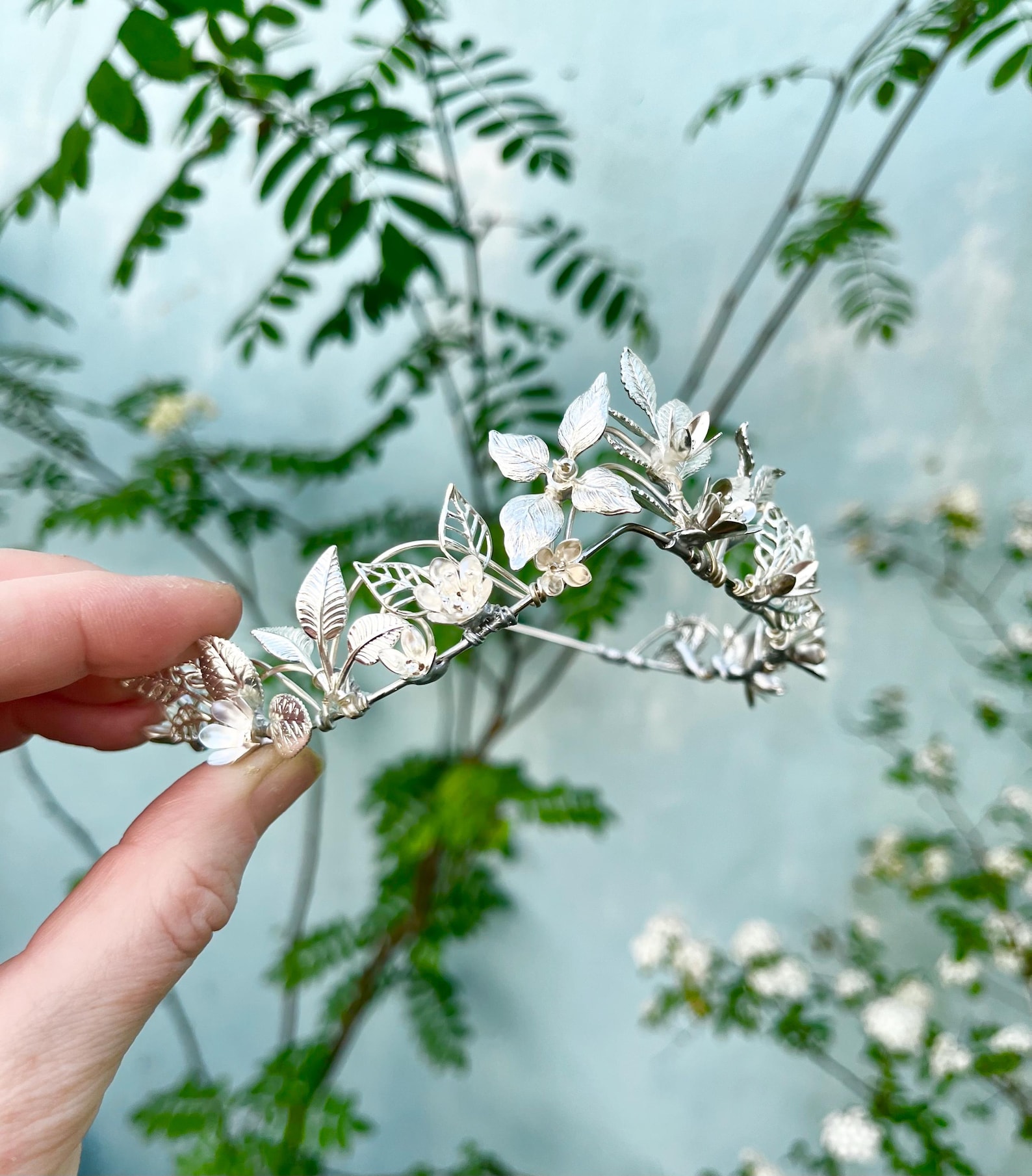 The ISLA - Gold Leaf Hair Vine: Peaked Bridal Headpiece With Flowers - Etsy