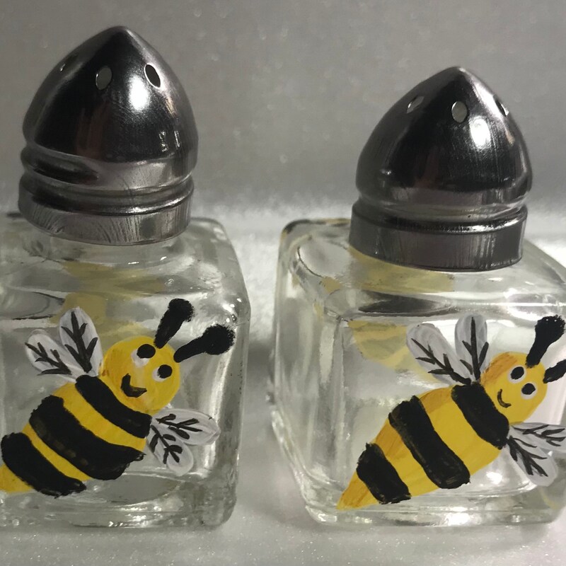Bee Salt and Pepper - Etsy