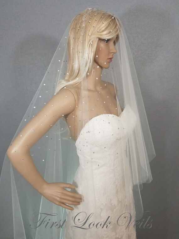 Ivory wedding veils with crystals store