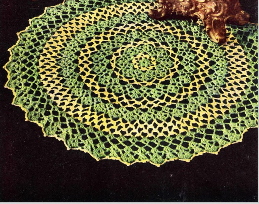 Vintage Crochet Lacey Pattern Yellow & Chartreuse Doily Table Mat ...