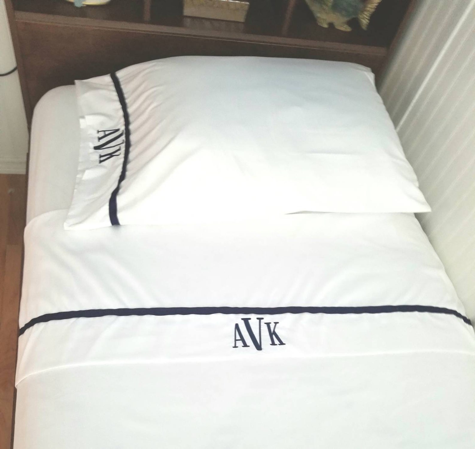 Monogrammed Sheet Set Custom Embroidery Monogrammed Personalized Sheets ...