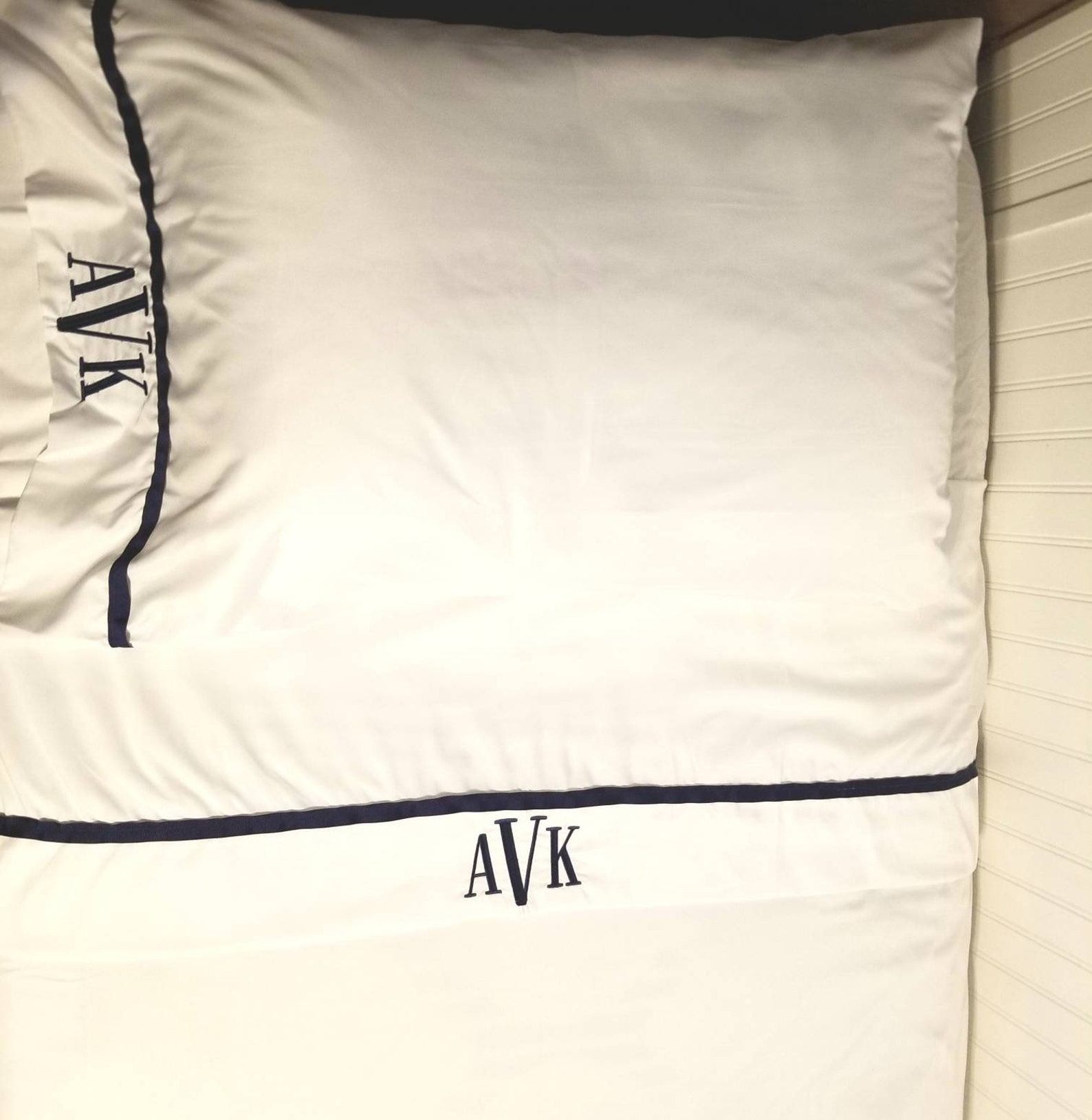 Monogrammed Sheet Set Custom Embroidery Monogrammed Personalized Sheets ...