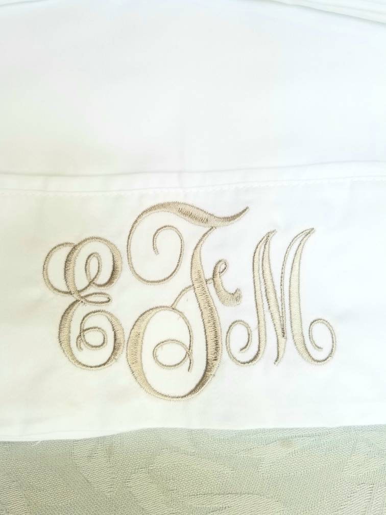 Monogrammed White Sheet Set Custom Embroidery Monogrammed Bedding Queen ...