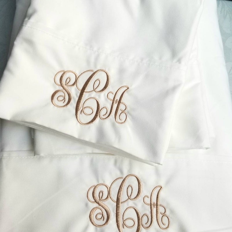 Luxury Monogram Bedding Set - Etsy