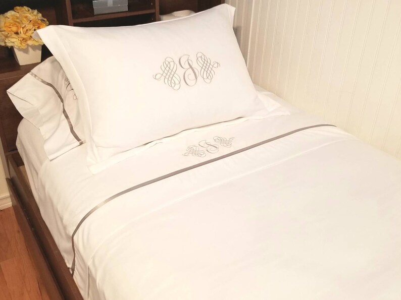 Monogrammed Sheet Set Custom Embroidery Monogrammed Personalized Sheets ...