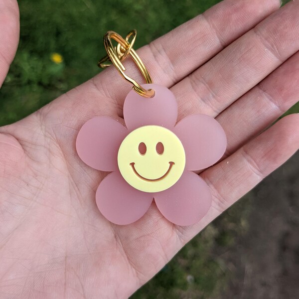 Smiley Face Flower Ring - Etsy