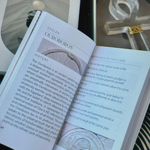 Glyph Sacred Symbols Oracle Deck: Archetypes, Ancient Wisdom, Celestial ...