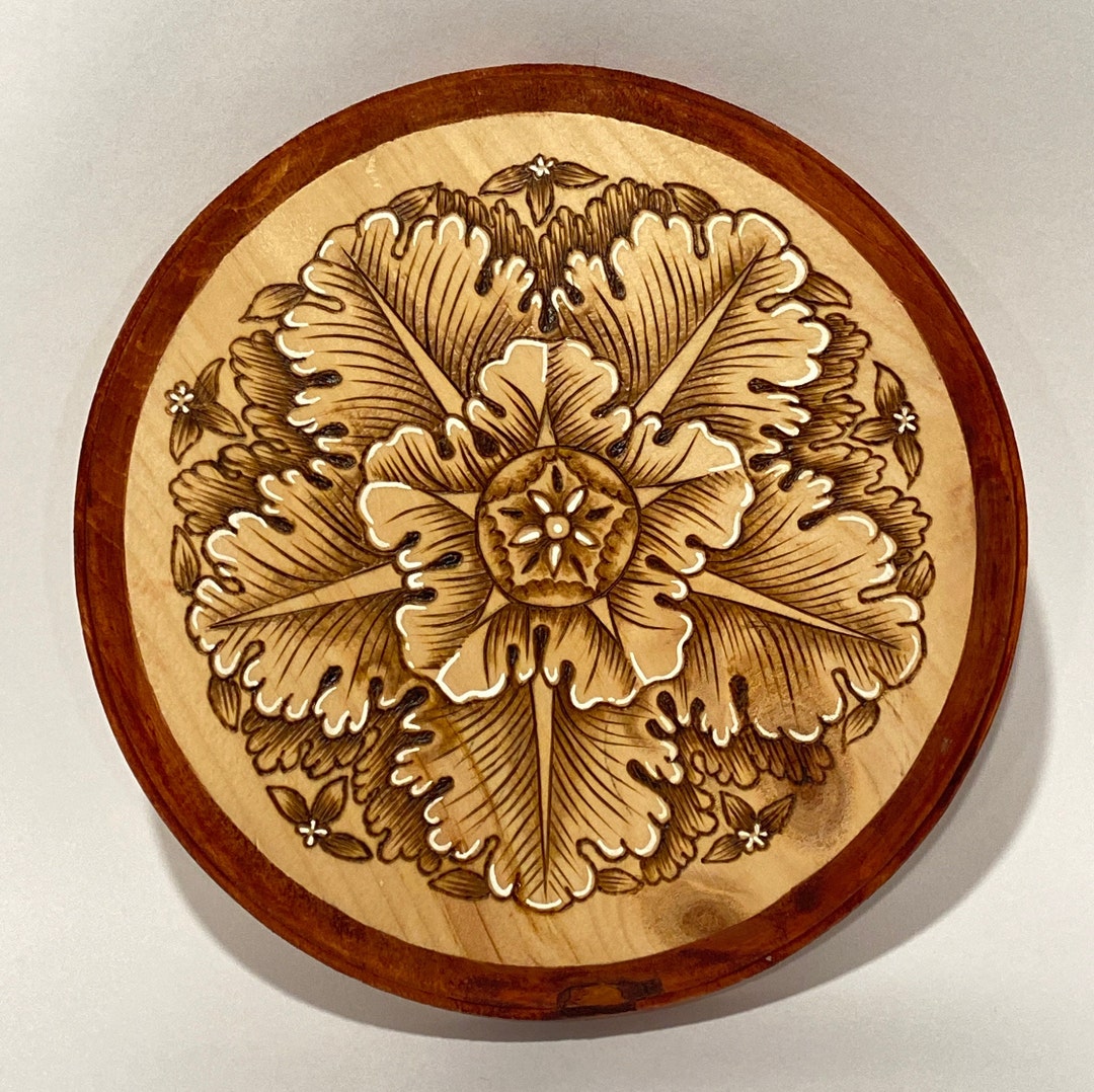 Medieval Medallion Flower Pyrography Plaque - Etsy