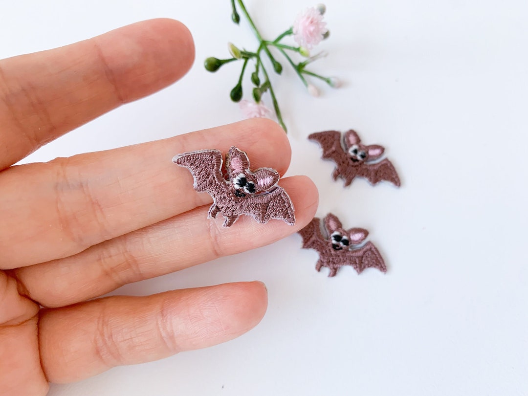 Set of Mini Bat Iron-on Patches, Halloween Craft DIY Embroidery Badge ...