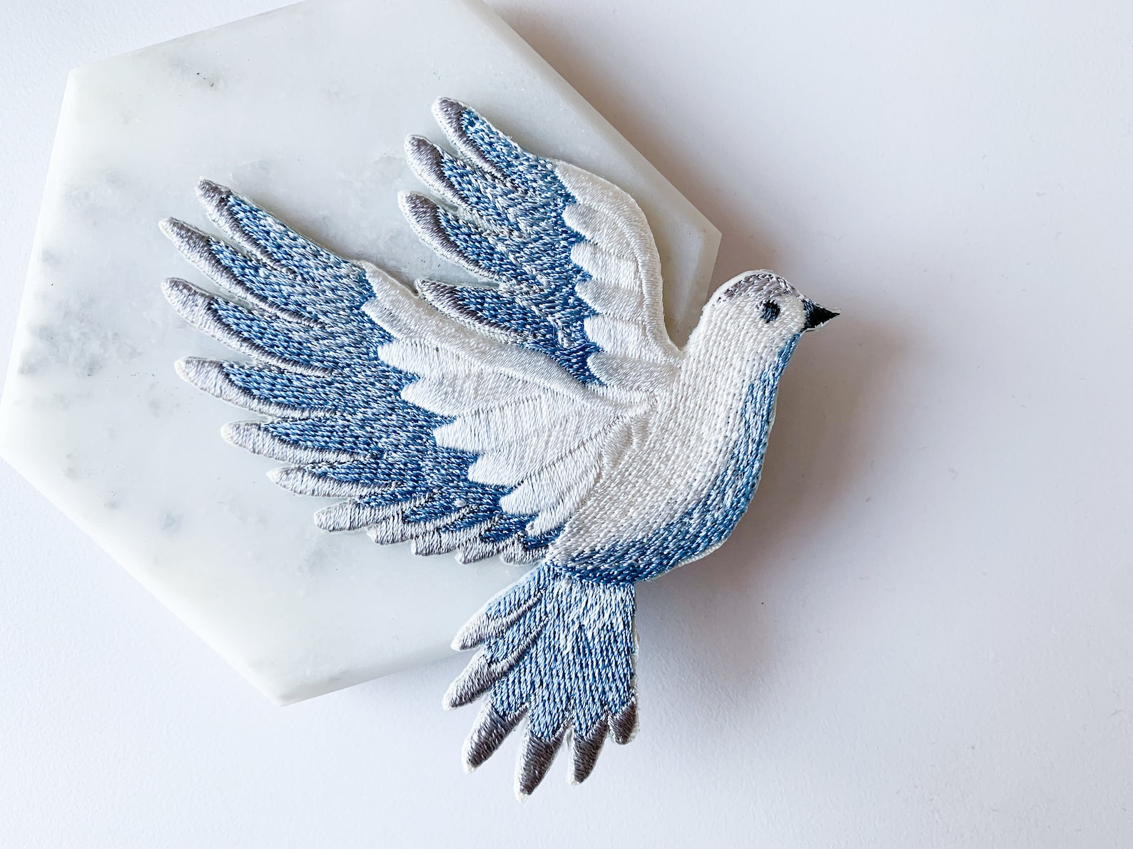Peace Dove Bird Iron on Patch, Bird Embroidered Dove Applique Badge ...