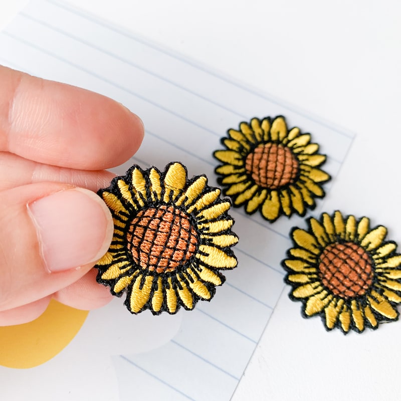 Small Embroidery Flower Patch - Etsy