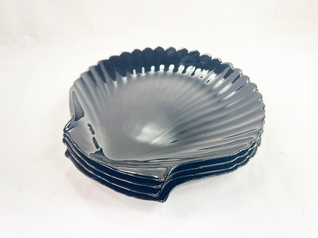 Four Arcoroc France Vintage Black Glass Shell Plates Scallop Shells ...