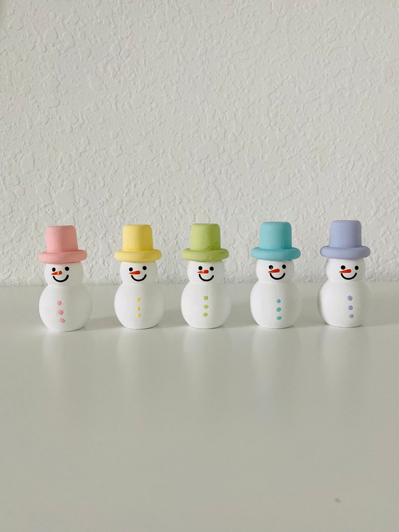 Snowman Figure. Peg Dolls Snow Man. Small 1.42x2.65 In - Etsy