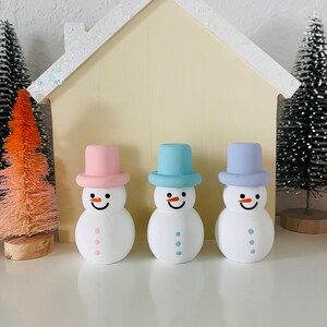 Snowman Figure. Peg Dolls Snow Man. Small 1.42x2.65 In - Etsy