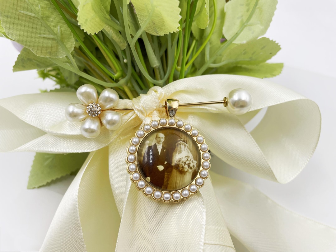 Gold Wedding Bouquet Charm With Photo,memorial Bouquet Photo Charm ...