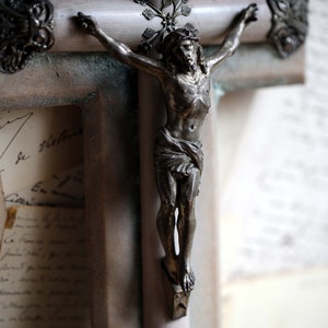 Ornate Antique Blue Velvet Cross Jesus Metal Religious Silver Crucifix ...