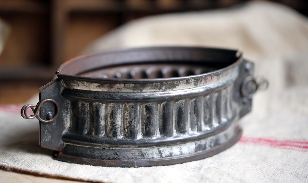 Antique Raised Pie Mold French Game Pie Tin 180 - Etsy