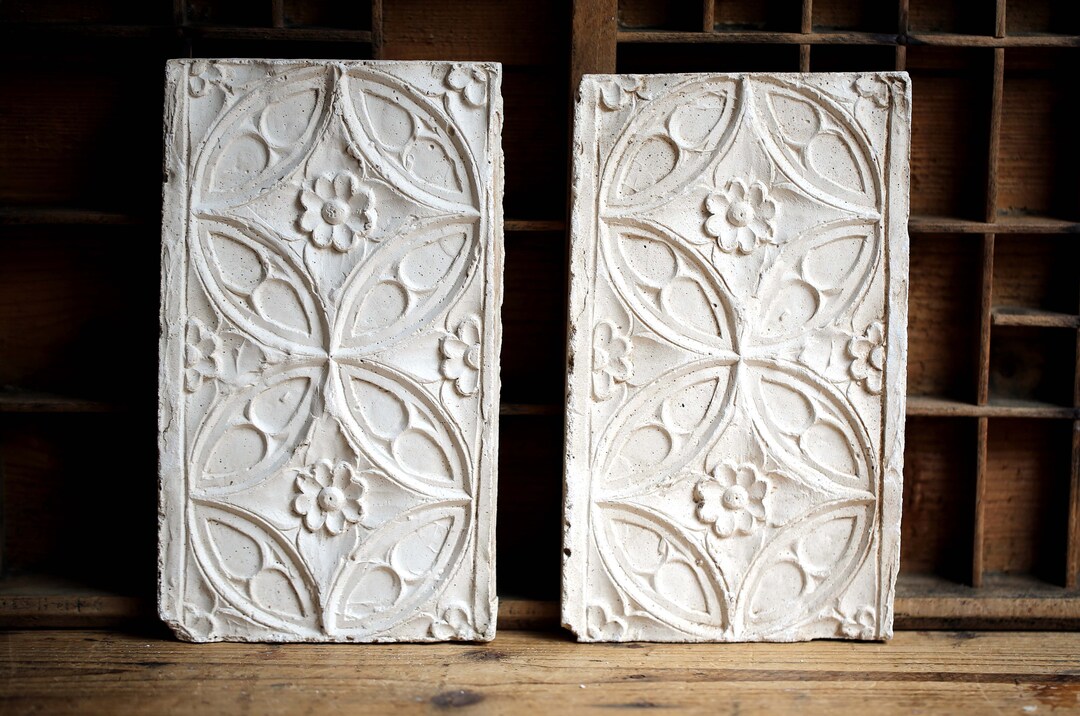 2 Medieval Style Plaster Plaques Gothic Church Style Moldings ...