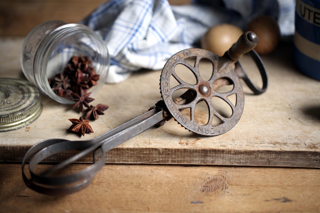 Antique Manual Dover Balloon Whisk Professional Rotary Egg Beater Mixer ...