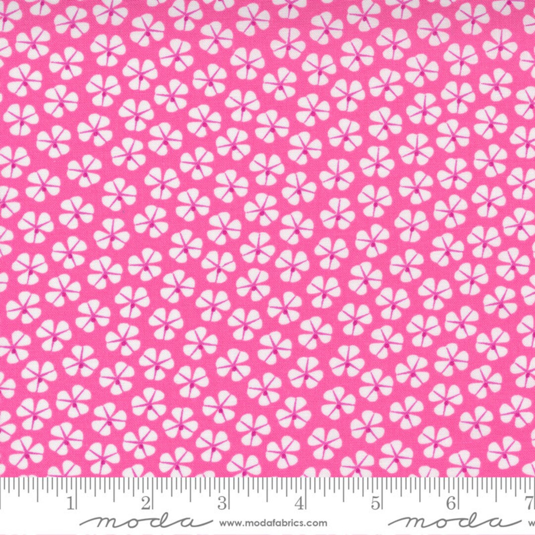 Petal Power Perky Pink Petal Pushers Floral Fabric 22414-21 by Me and ...