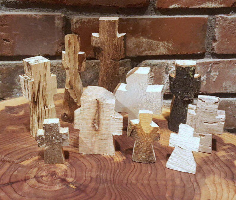 25 Standing Wood Crosses 1-5 Live Edge Carved Log | Etsy